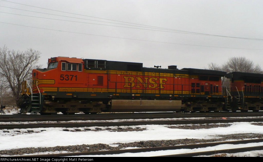 BNSF 5371